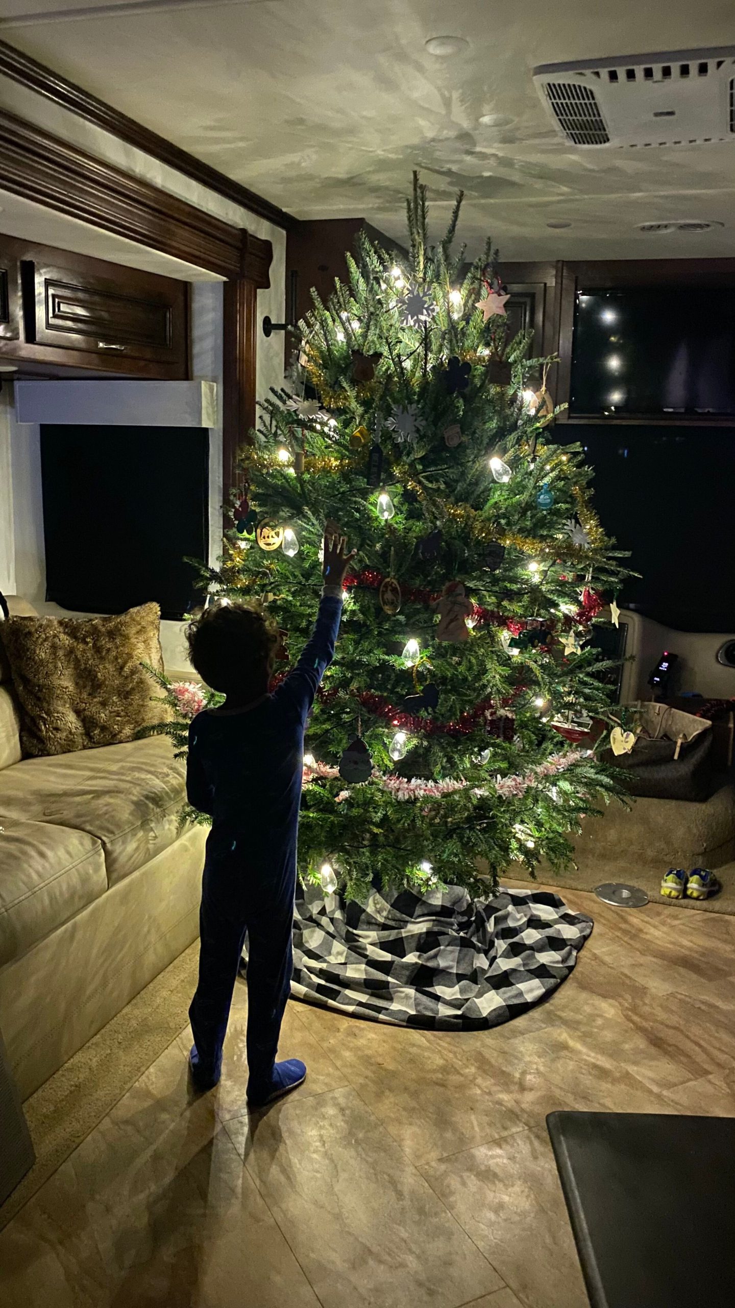 Space Saving Souvenirs - Holiday Rambler